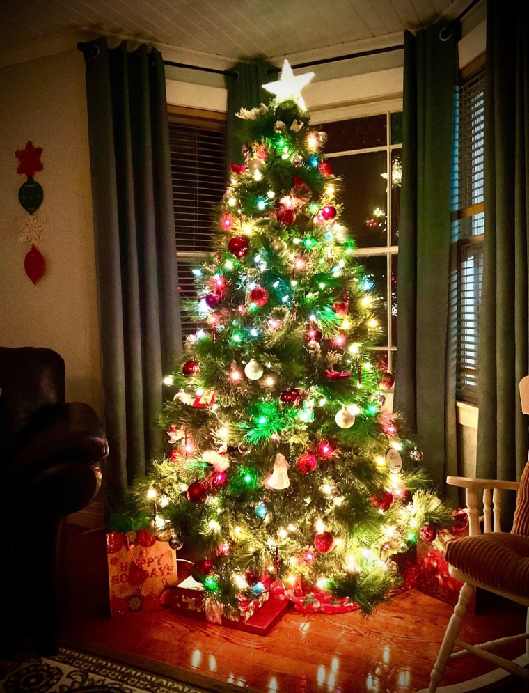 Evergreen Post: Christmas Renewed* – Jennifer's Journal
